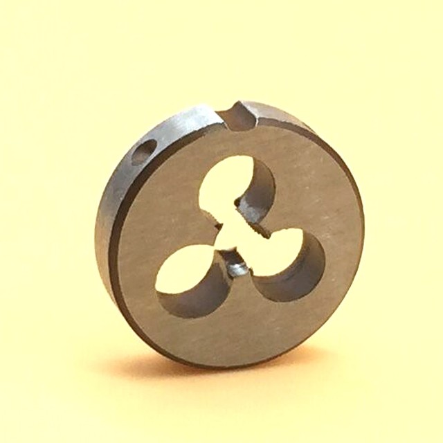 4mm x 0.7 Metric Right hand Thread Die M4 x 0.7mm Pitch CAPT2012 ...