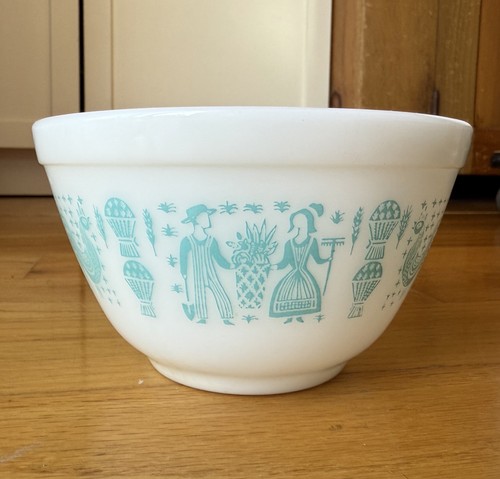 Pyrex Amish Butterprint Small 1 1/2 PT Mixing Bowl Turquoise White 401 ...