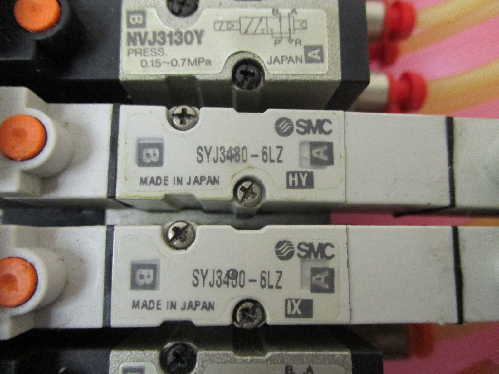 SMC PNEUMATIC MANIFOLD, VJ3000-21-1, SMC-NVJ3130Y, SYJ3430-6LZ, SYJ5143 ...