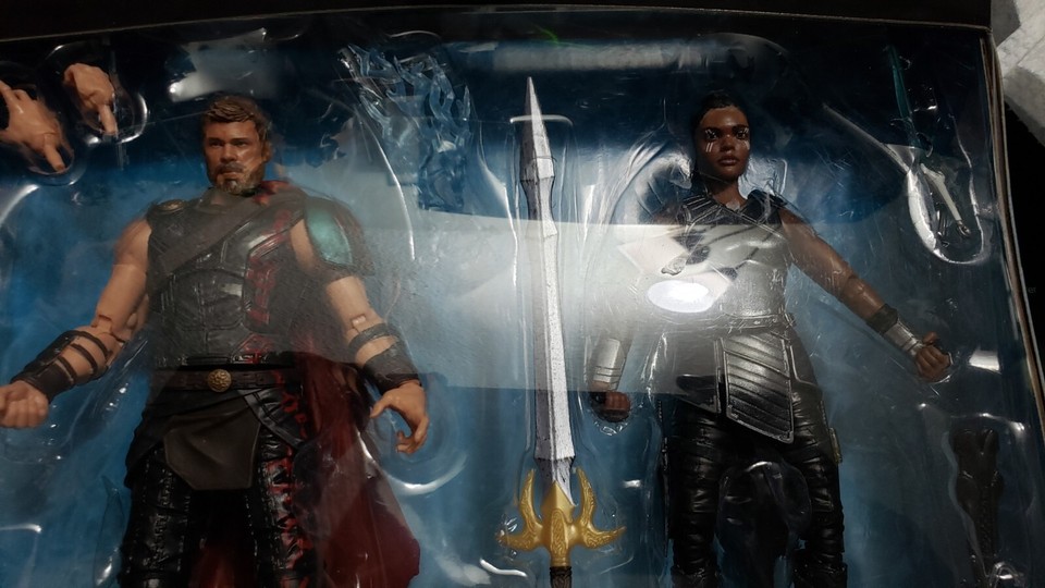 Marvel Legends Thor Ragnarok: Thor And Valkyrie 2 Pack - BRAND NEW | eBay