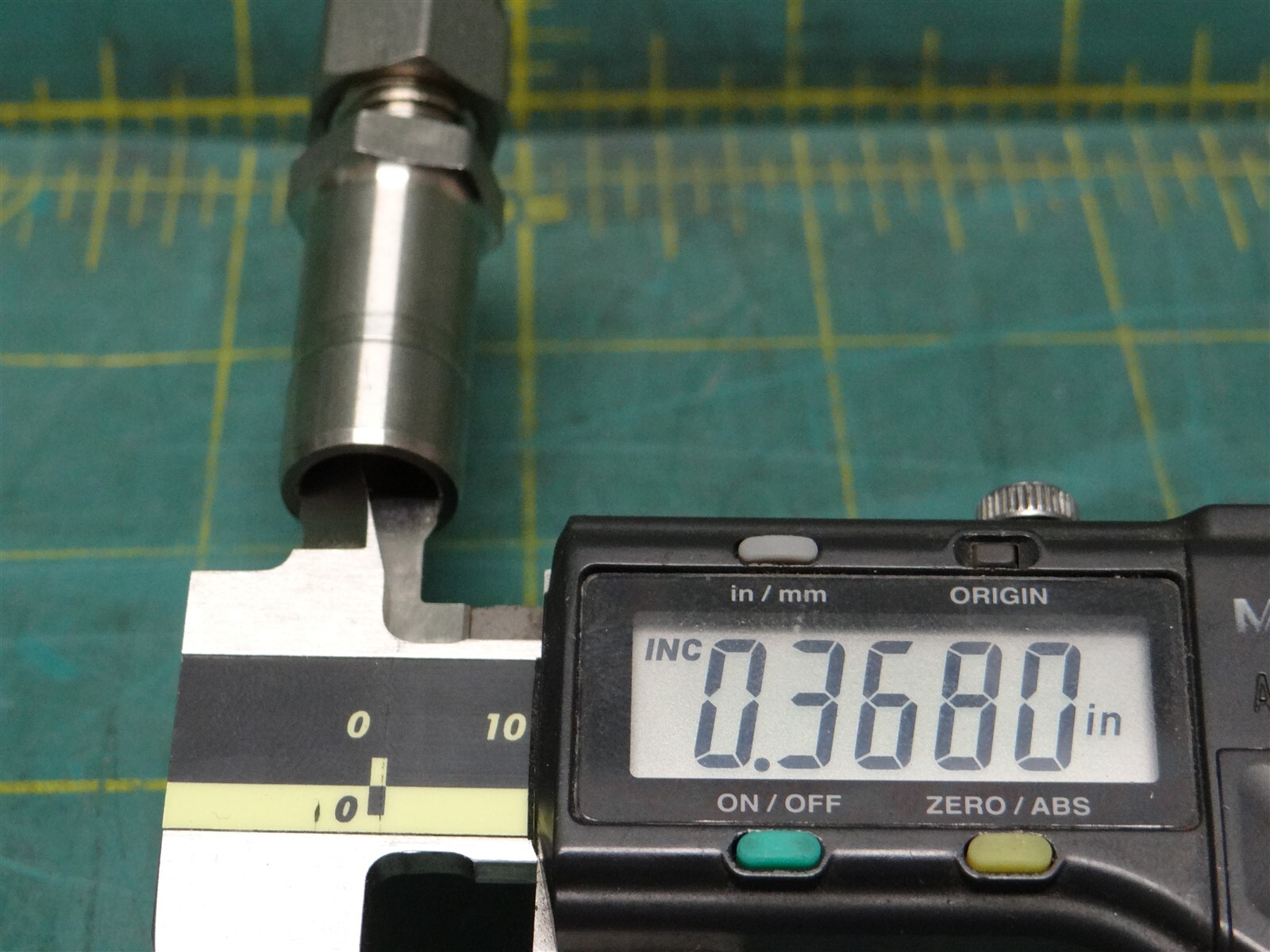 Swagelok SS-400-R-8BT Bored-Through Reducer 1/4" Tube OD /2" Tube ID ...