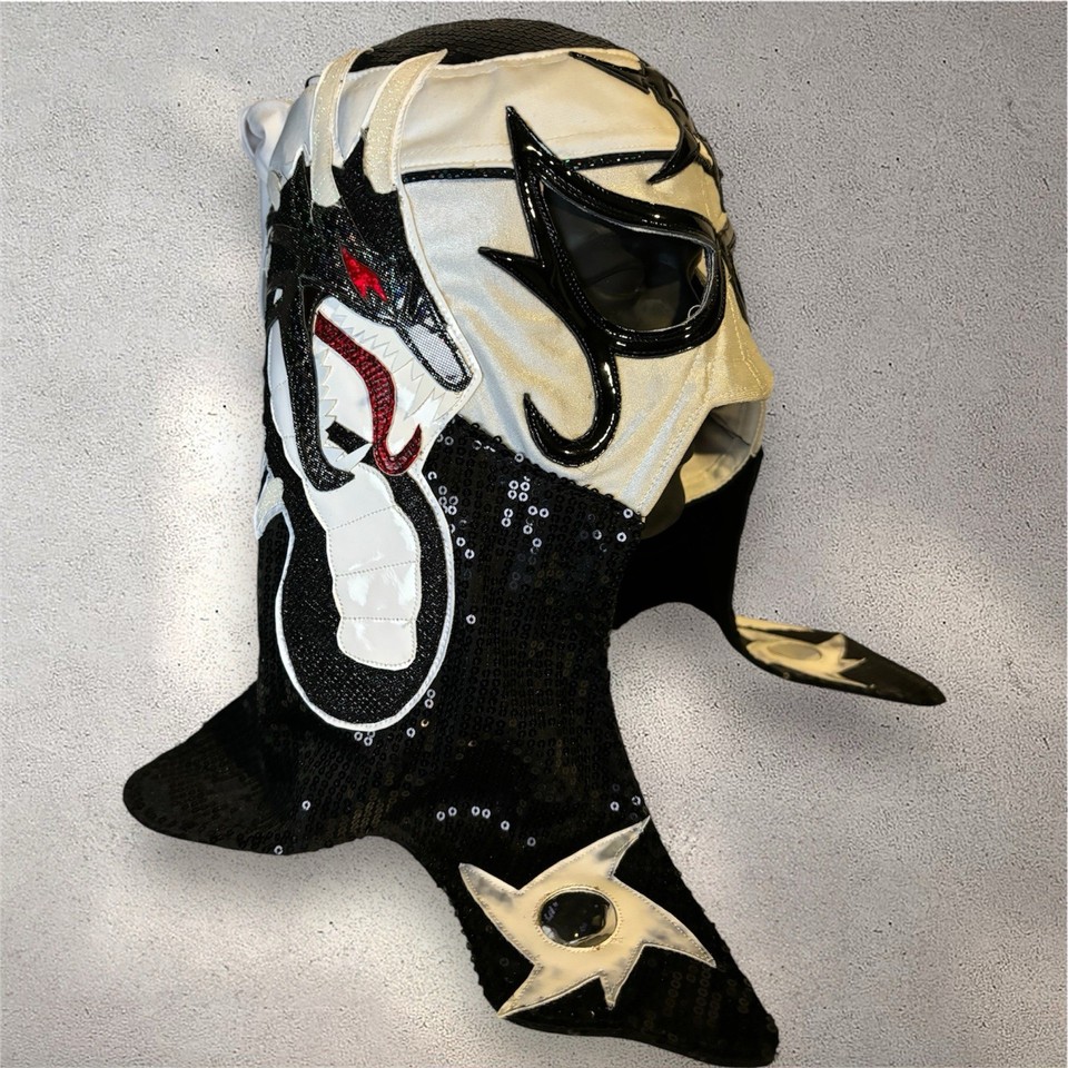 Penta Zero Miedo Of WWE Worn Lucha Libre Mask Former AEW Pentagon Jr ...
