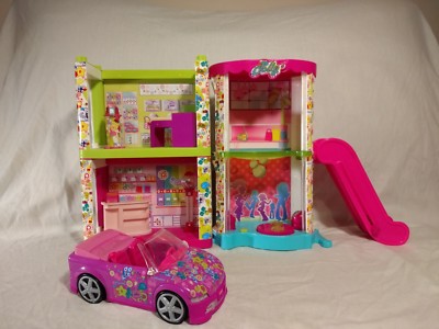 Polly Pocket Courtyard Playset Lights Up Candy & Electronics Shop ...