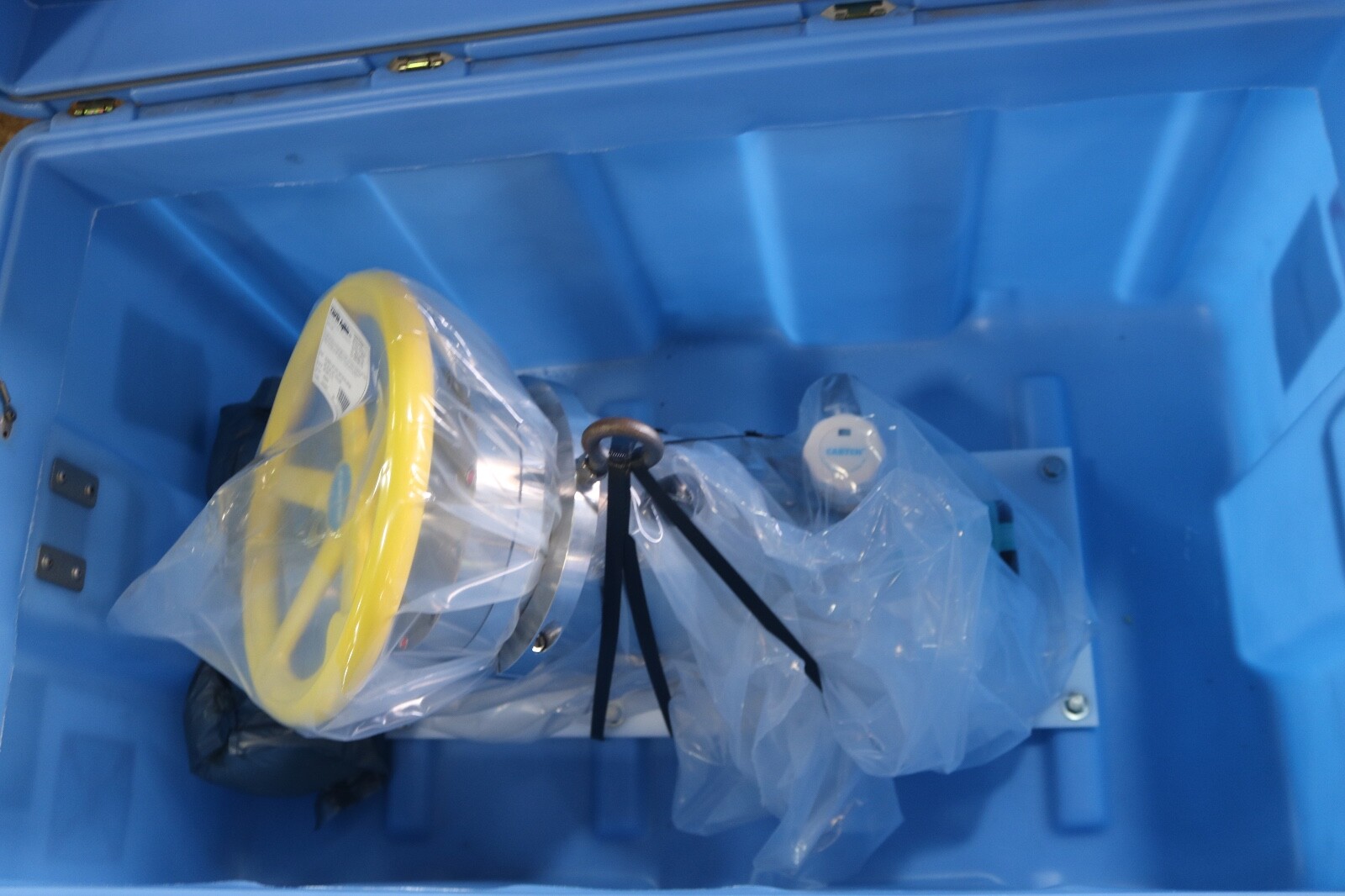 NEW CARTEN FUJIKIN HF4000-CAP-OUT-10PV35-PC15FSM-MS-26.88 OAL 501256-75 ...