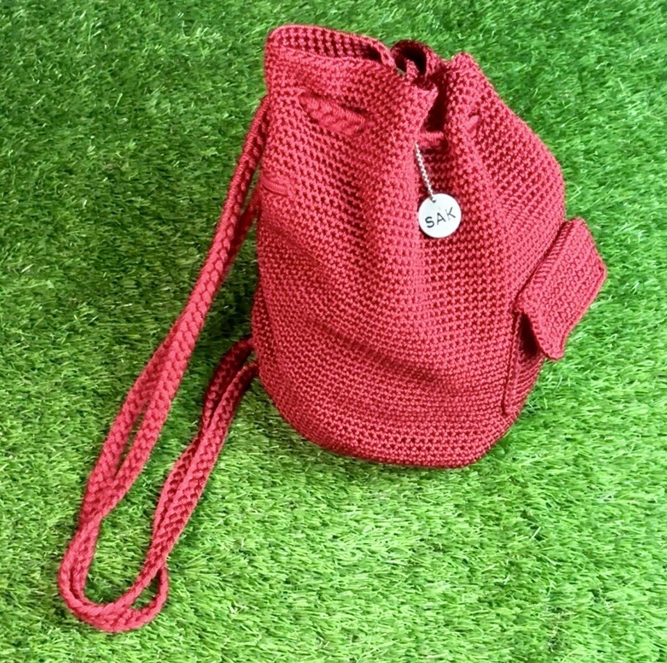 VTG The Sak Red Crochet Drawstring Backpack Knit EUC School Shoulder ...