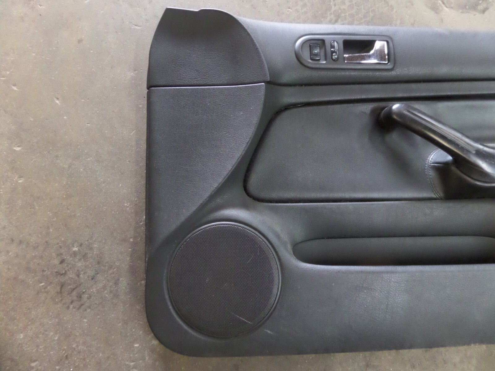 1999-2006 Volkswagen Golf GTI Right Interior Door Panel Black Leather ...