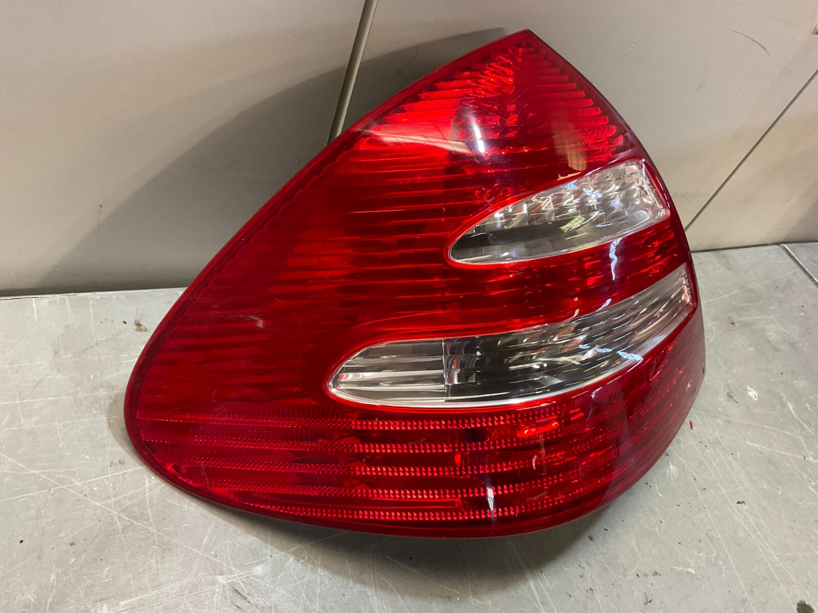 03-06 Mercedes W211 Sedan LH Driver's Side Tail Light 2118200364 | eBay