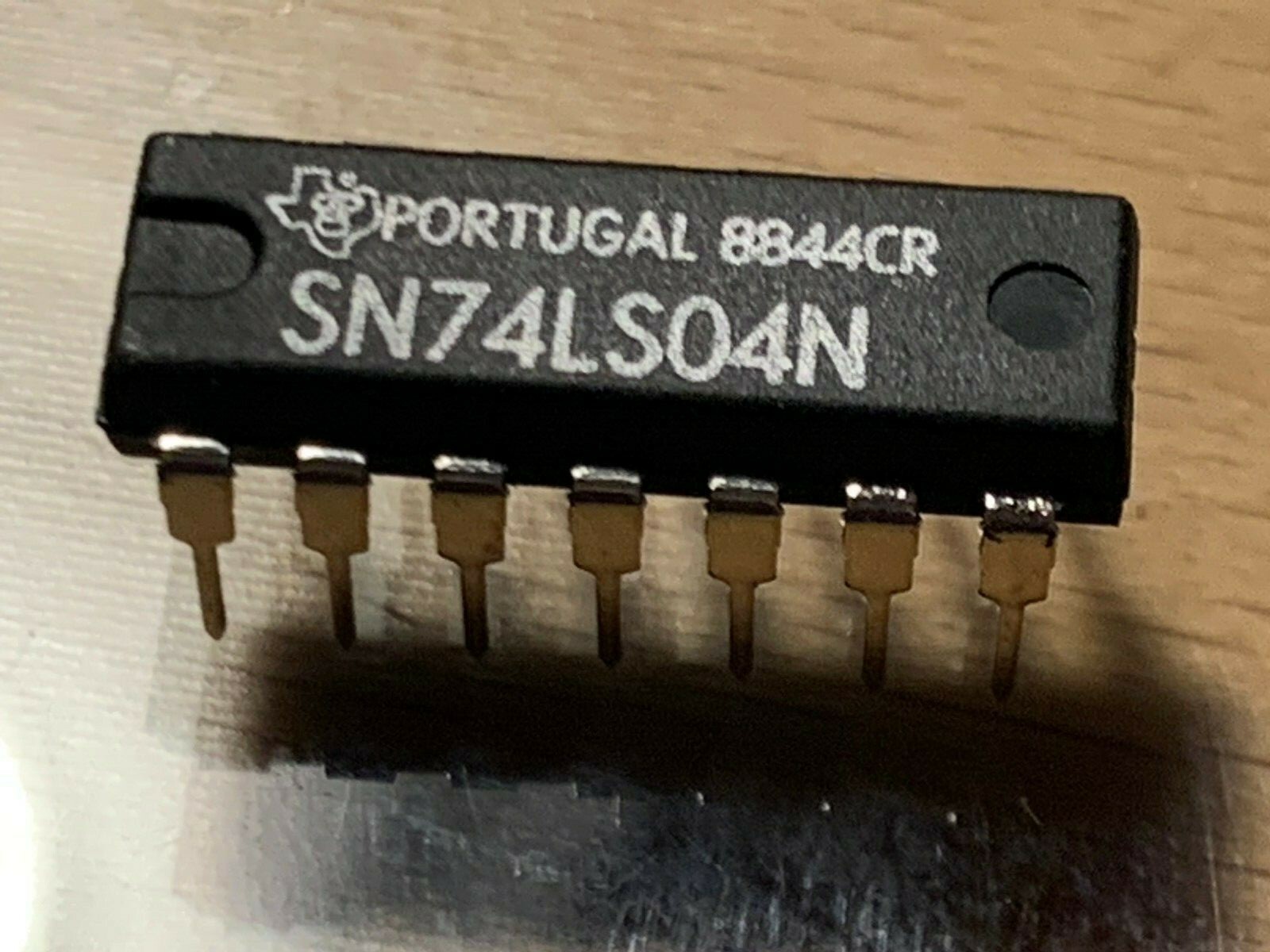 SN74LS04N - HEX Inverter IC Texas Instruments - 14 PDIP - 6 Inputs. | eBay