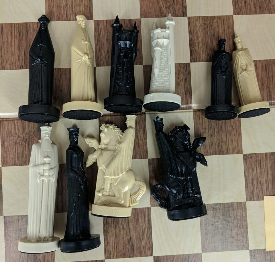 Vtg MCM Medieval Conqueror Sculptured Chess Set Peter Ganine 1962 USA ...