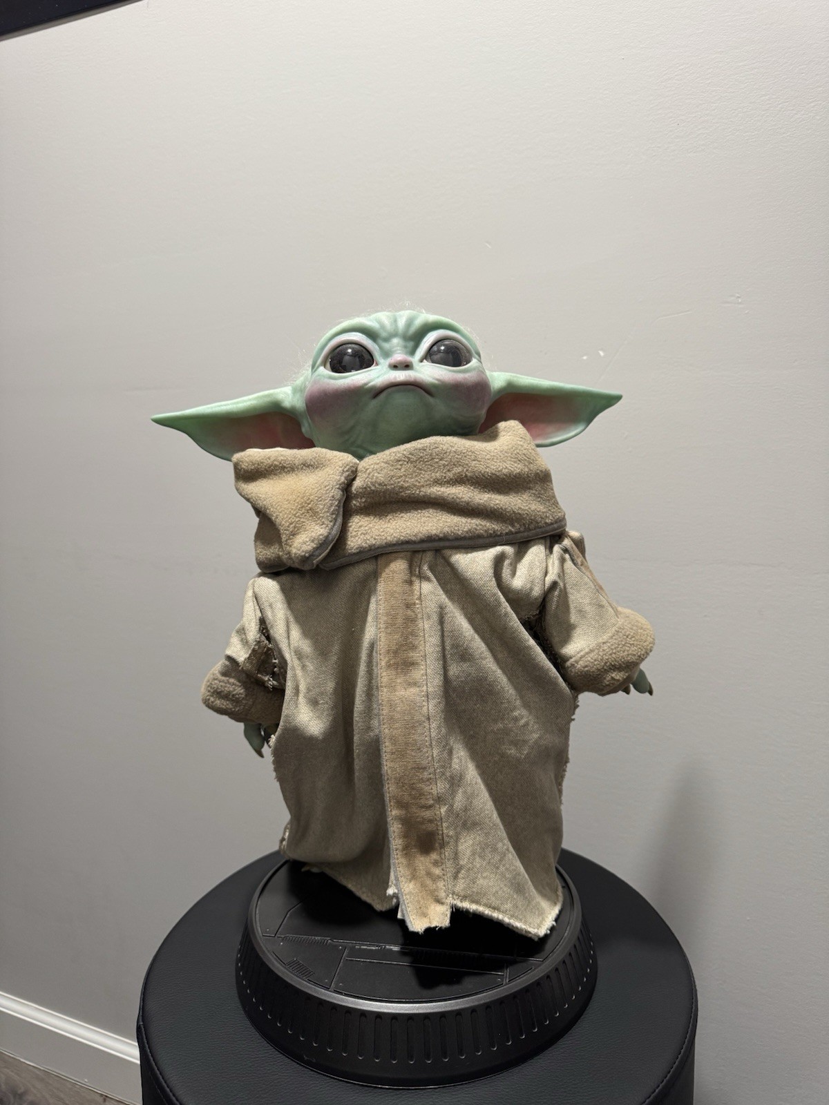 Star Wars The Mandalorian The Child Grogu Sideshow Statue Lifesize Open ...