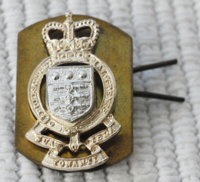 Royal Army Ordnance Corps (RAOC) Badge 1" x 1.25" Queen's Crown | eBay