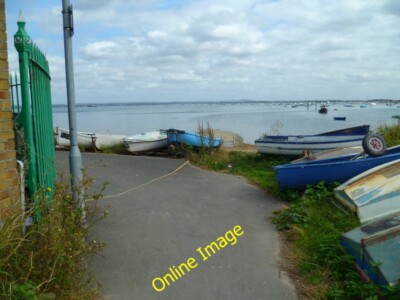 Photo 6x4 The Solent Way (288) Portsmouth/SU6501 The Solent Way reaches ...