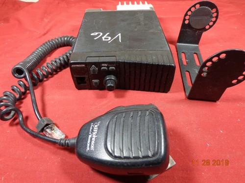 EF Johnson VHF Mobile Radio 9331933731 w/ mic and bracket FAST SHIPPING ...