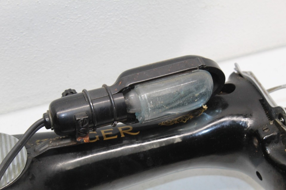 Singer Model 15 - 1955 - EARLY SERIAL NUMBER - AM007254 | eBay