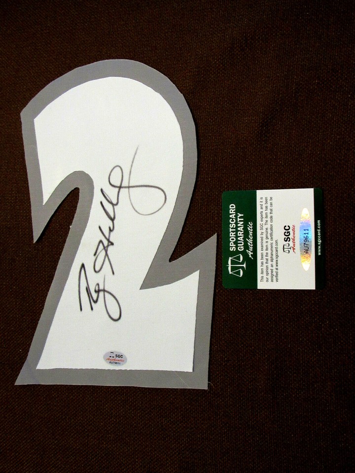 ROY HALLADAY TORONTO BLUE JAYS HOF SIGNED AUTO # 32 UNIFORN JERSEY ...