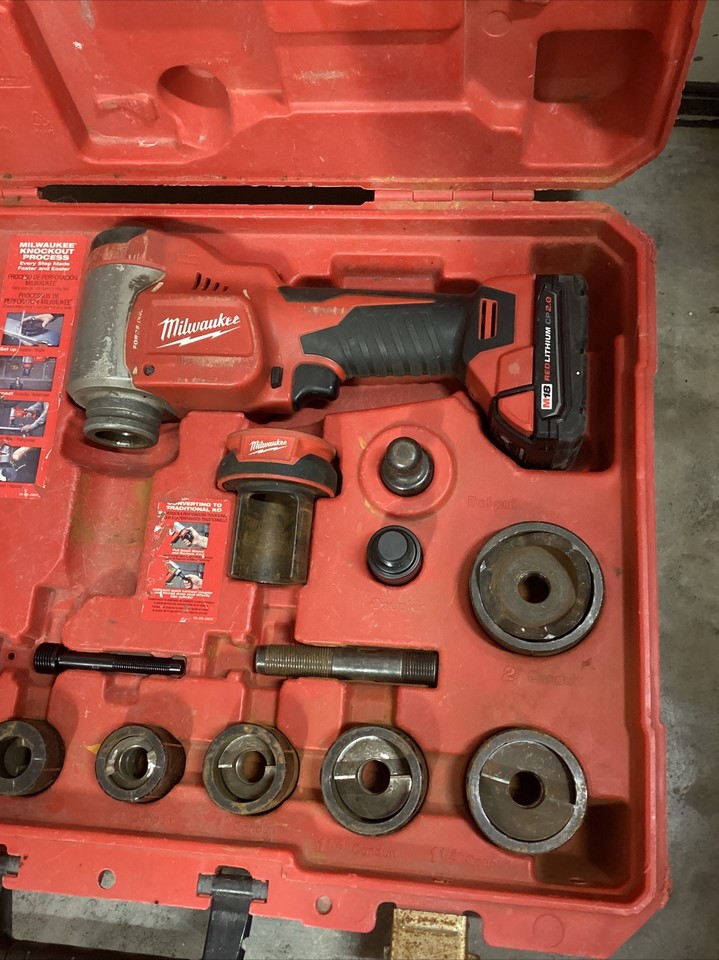 Milwaukee M18 FORCE LOGIC 10T Knockout Tool Kit w/ 1/2-2" Capacity 2676 ...
