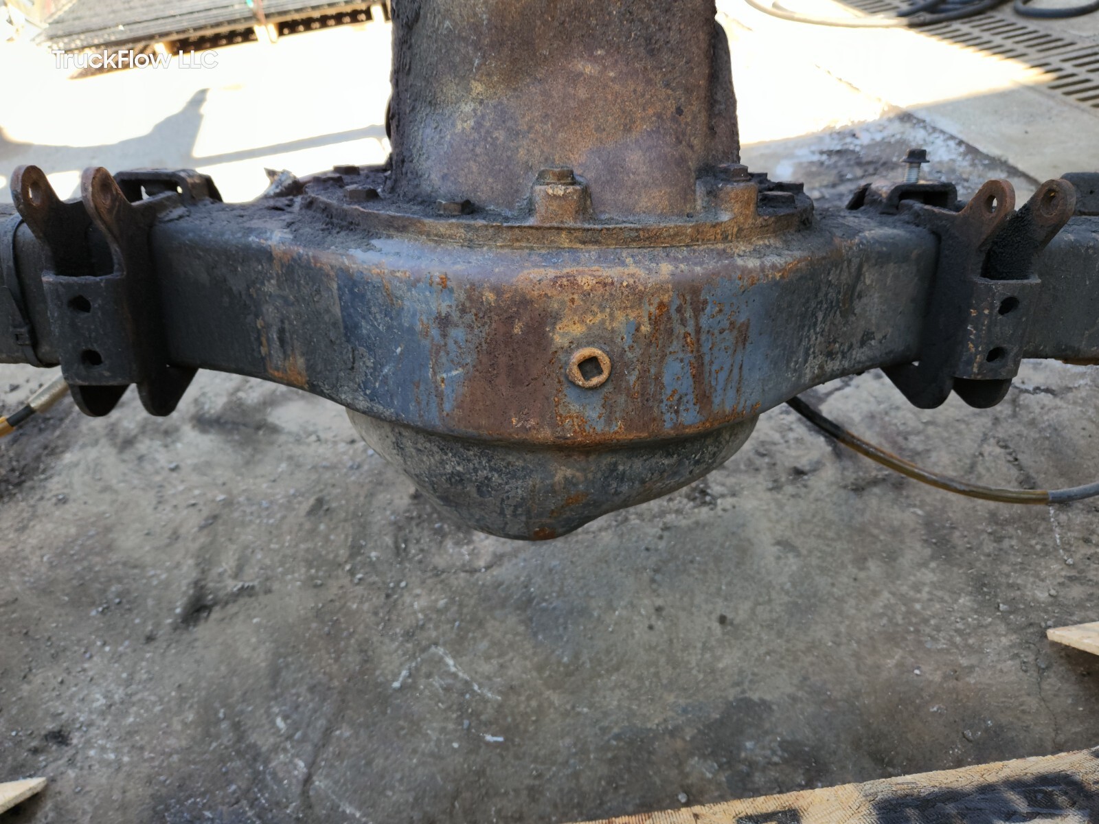 1999-2001 Ford F550 Dana S135 Rear Axle 8 Lug 4:88 Ratio 14.24" ring ...