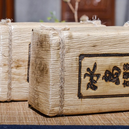 500g Pu'er tea cooked tea brick tea Icelandic ancient tree cooked tea ...