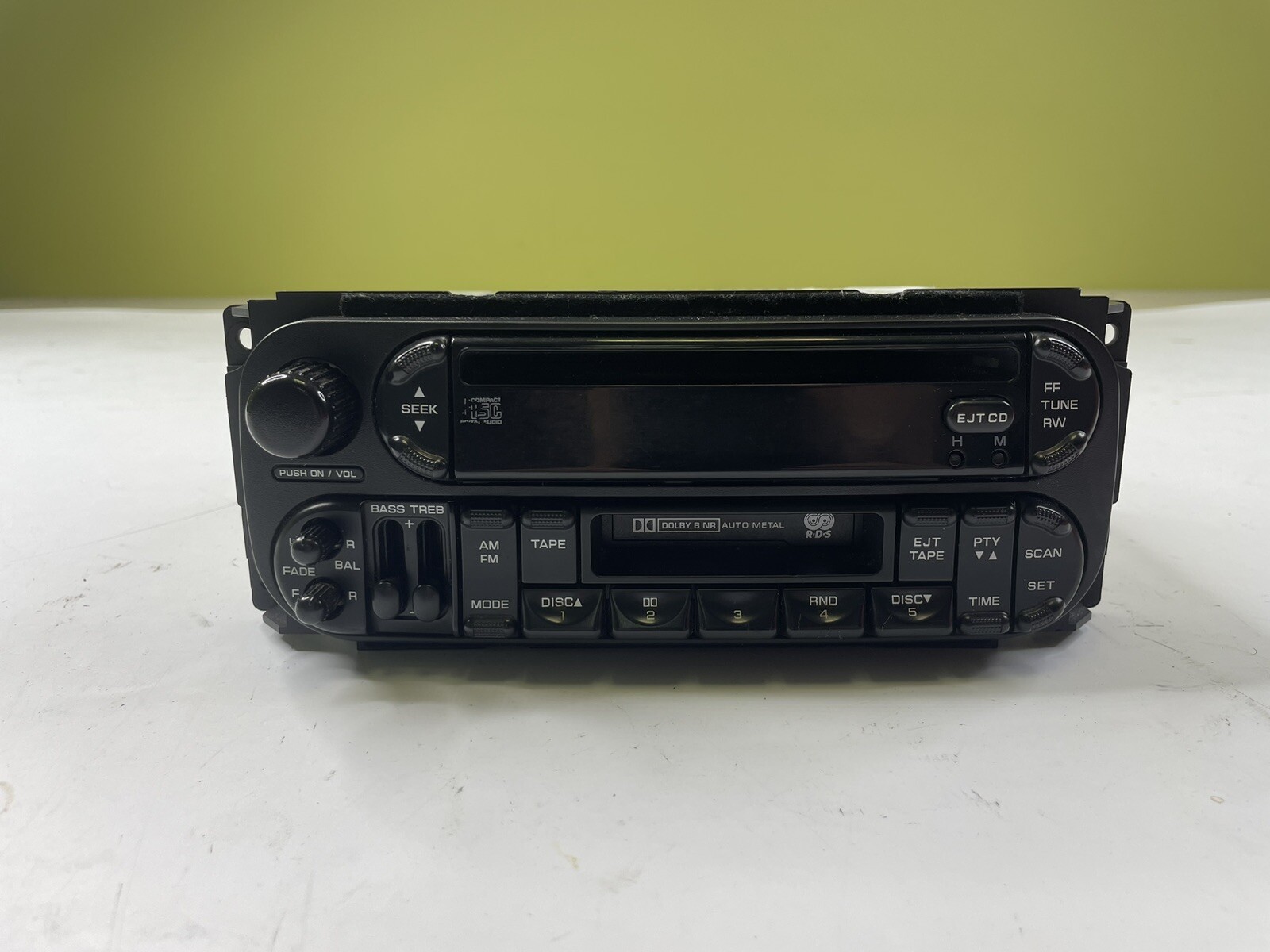 2002-2007 Dodge Chrysler Jeep Radio Receiver CD Cassette Player ...