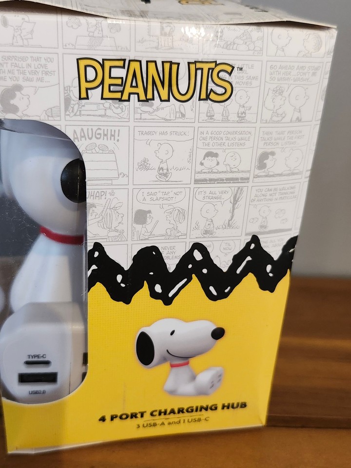 NEW Peanuts SNOOPY 3D Figural Charging Hub ~ 4-Port (3) USB-A / (1) USB ...