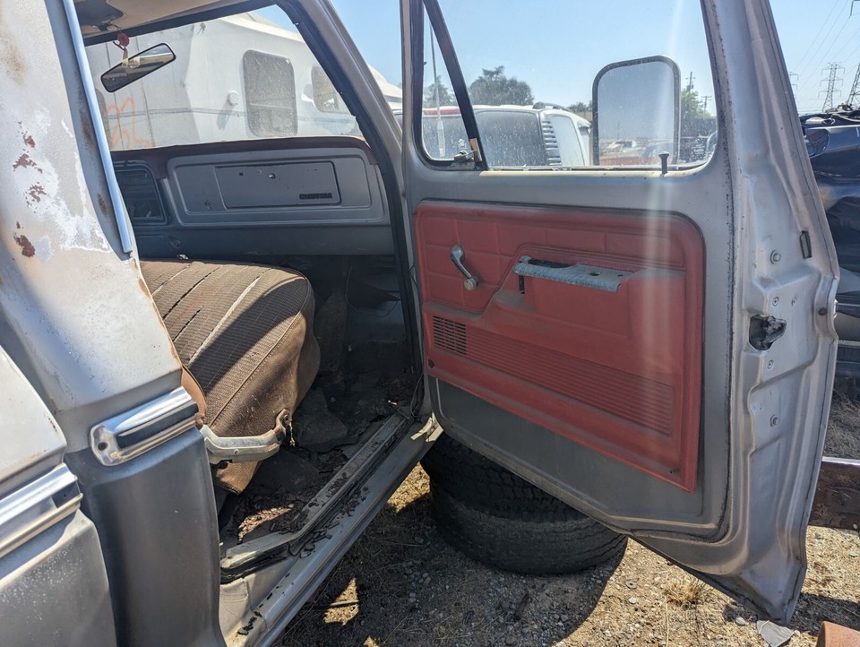 73 74 75 76 77 78 79 FORD F250 RIGHT UPPER LOWER DR HINGE PARTING OUT ...