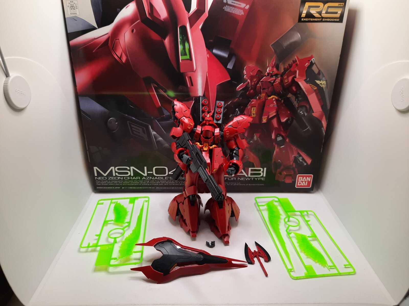 Bandai RG 1/144 MSN-04 SAZABI| Neo Zeon Char Aznable's Use Mobile Suit ...