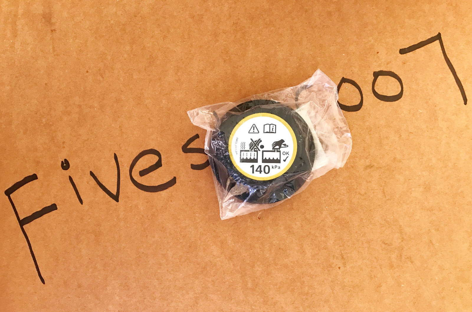 GENUINE JAGUAR Coolant Reservoir Expansion Tank CAP VERiFy P#T2H57759 P ...