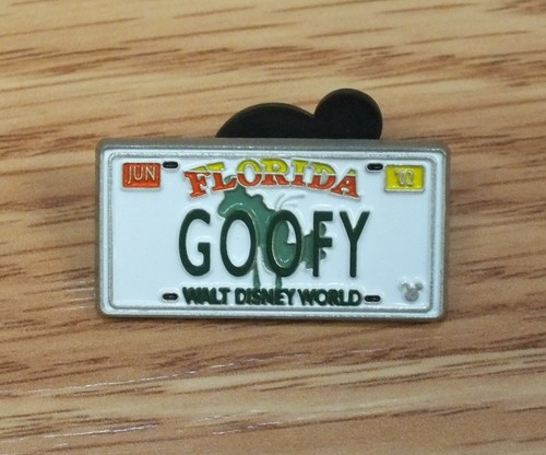 Genuine Disney Cast Lanyard Series - Goofy License Plate Collectible ...