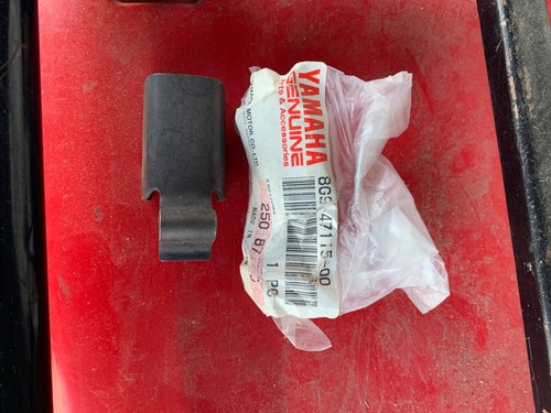 yamaha snowmobile track clips $3.00 each | eBay