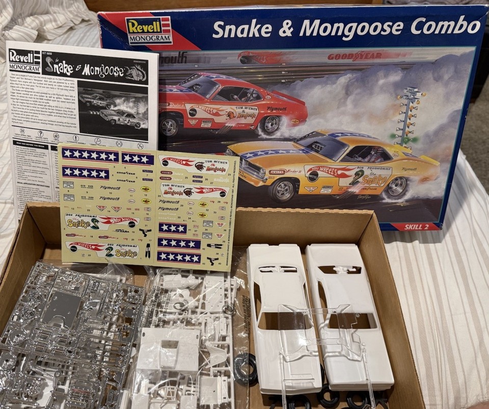 Revell Monogram SNAKE & MONGOOSE Combo Funny Car Kit #85-6858 1:24 ...
