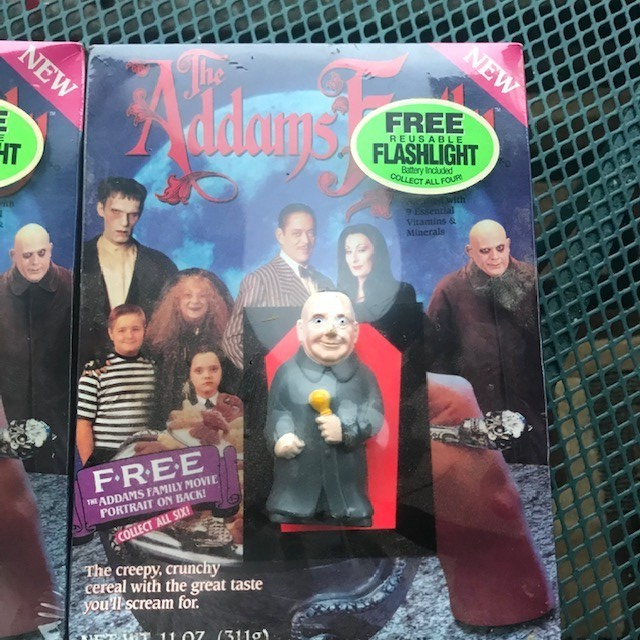 The Adams Family Cereal Box W/ Cousin It Brand New Sealed Vintage 2 ...