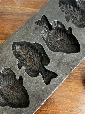 Vintage Cast Iron Fish Mold Pan 5 Fish Shapes Cornbread Baking Mold | eBay