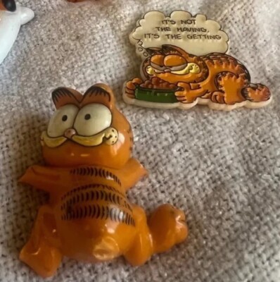 Garfield bundle of magnets and plastic figures | eBay