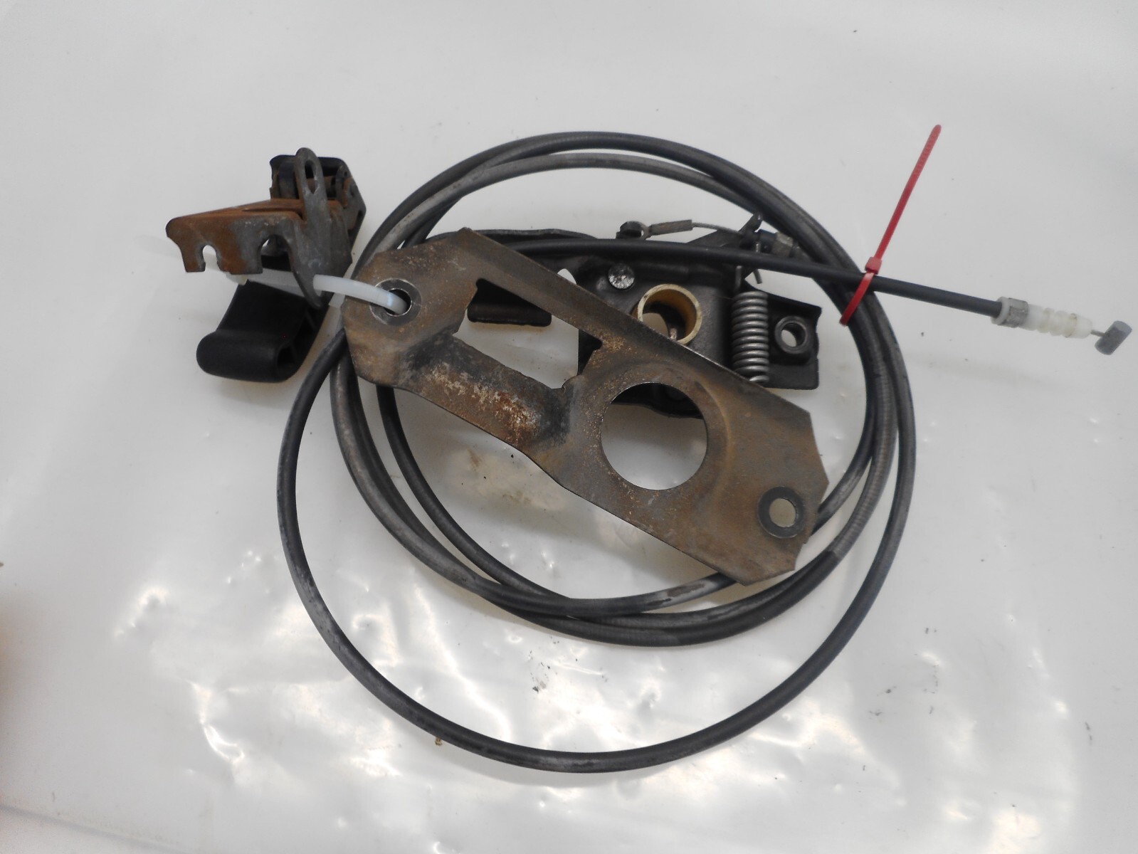 2002 LAND ROVER DISCOVERY II HOOD RELEASE CABLE ASSEMBLY | eBay