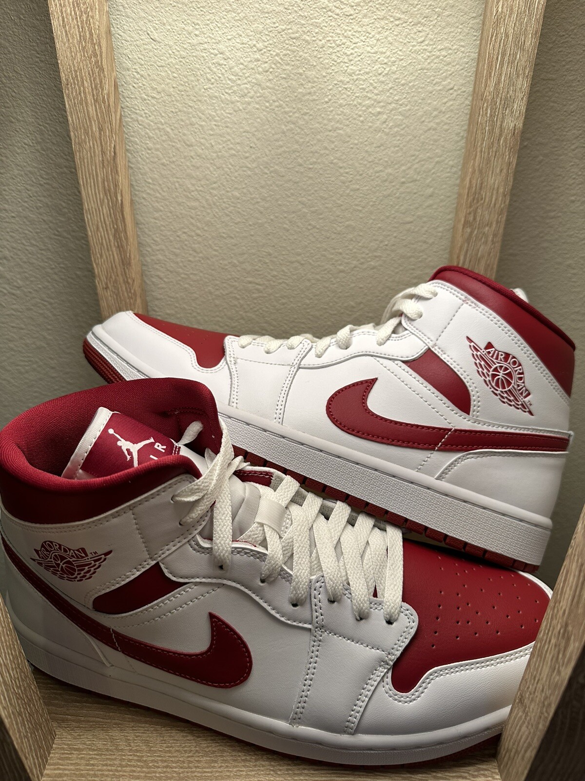 Size 12 (W) - Jordan 1 Mid Reverse Chicago - BQ6472 161 195866340633| eBay