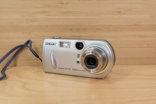 Vintage Sony Cyber-shot DSC-P72 3.2MP Digital Camera, Made in Japan | eBay