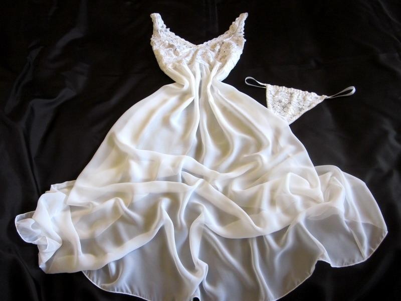 Sheer Lacy Chiffon Nightdress + Thong M White Open Lace-Up Back Long ...