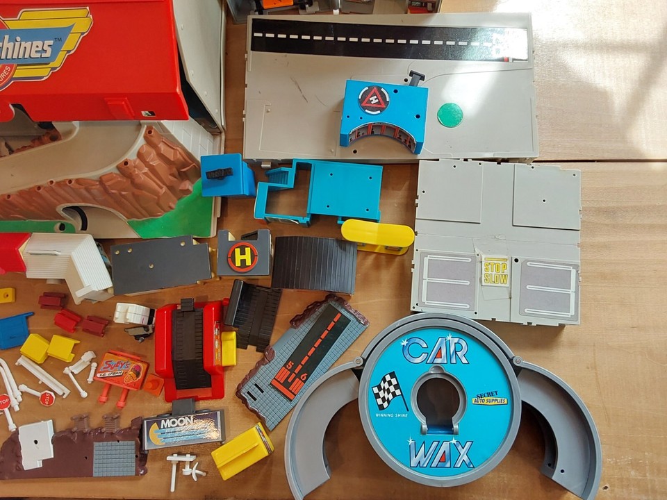 Vintage Lot Of Galoob Micro Machines Playsets And Parts Travel City ...