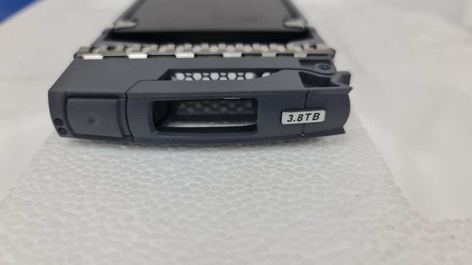 Netapp X356A-R6 108-00468 Samsung PM1633a 3.84TB 12Gb/s SSD SAS HDD ...