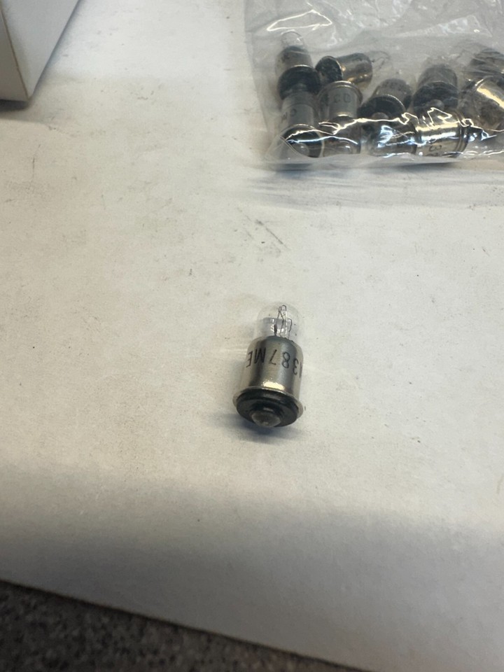 Lot of 10 CM387 28 Volt .04A Chicago Miniature Lamps Midget Flange Base ...