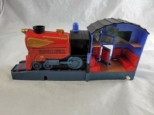 Harry Potter Polly Pocket Hogwarts Express Platform 9 3/4 Train Playset ...