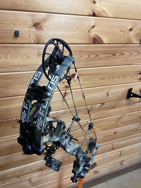 PSE Fortis 33 EC2 70 Pounds Right Hand Compound Bow Kuiu Verde for sale ...
