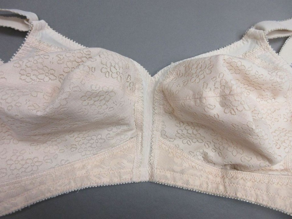 44C PLAYTEX WOMENS BEIGE WIRELESS UNPADDED BACK CLOSURE FULL COVERAGE ...