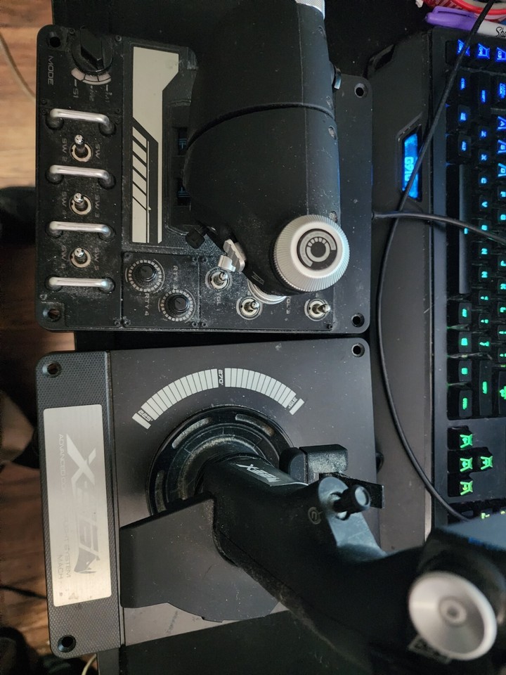 Logitech X56 H.o.t.a.s. RGB Throttle and Stick Simulation Controller ...