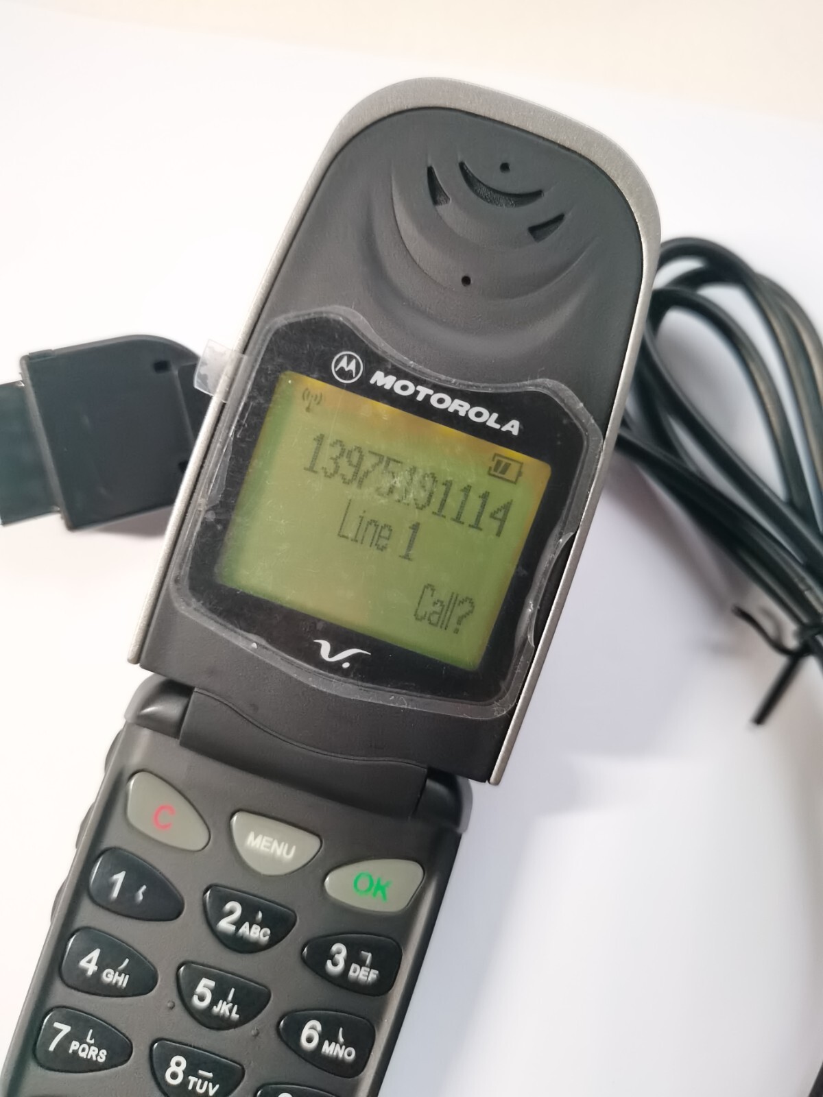 Fully Working Very Very New Motorola v8088 unlocked 2G GMS Vintage ...