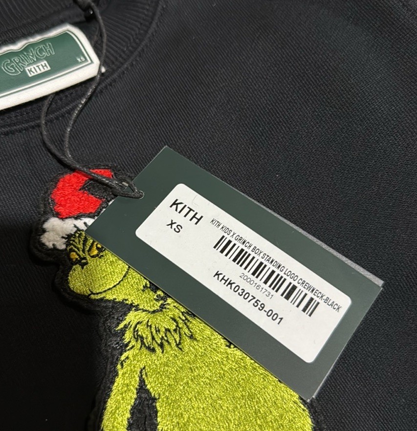 Kith x The Grinch Kids Classic Standing Logo Crewneck NWT XS | eBay