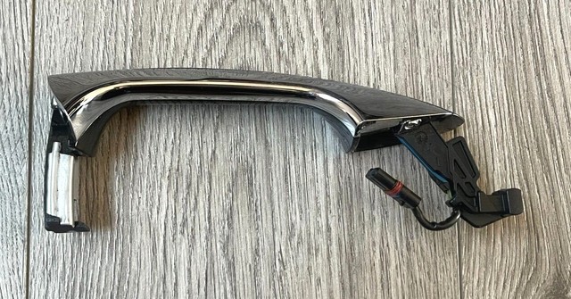 07-12 MERCEDES S550 Exterior Door Handle Keyless Go Front Left OEM ...