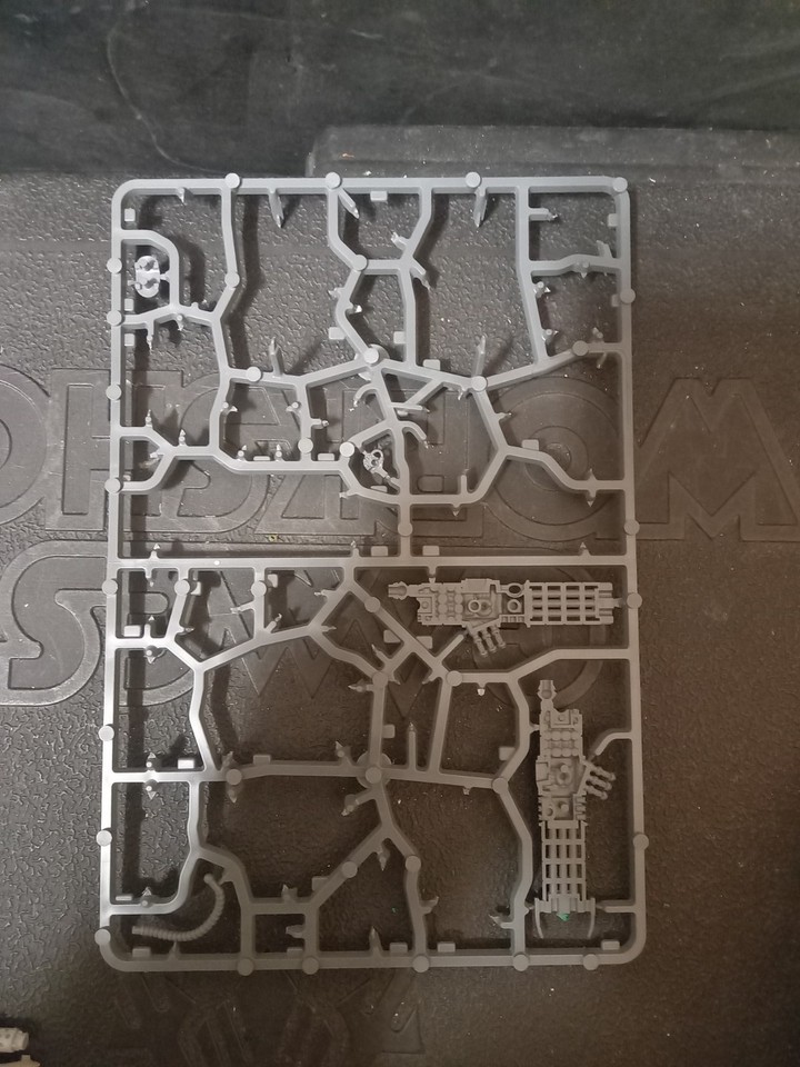 Warhammer 40k - Necron lokhust heavy destroyer Enmitic Exterminator And ...