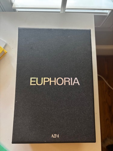 EUPHORIA: SEASON 1 - SCREENPLAY BOX SET book script collector episodes ...
