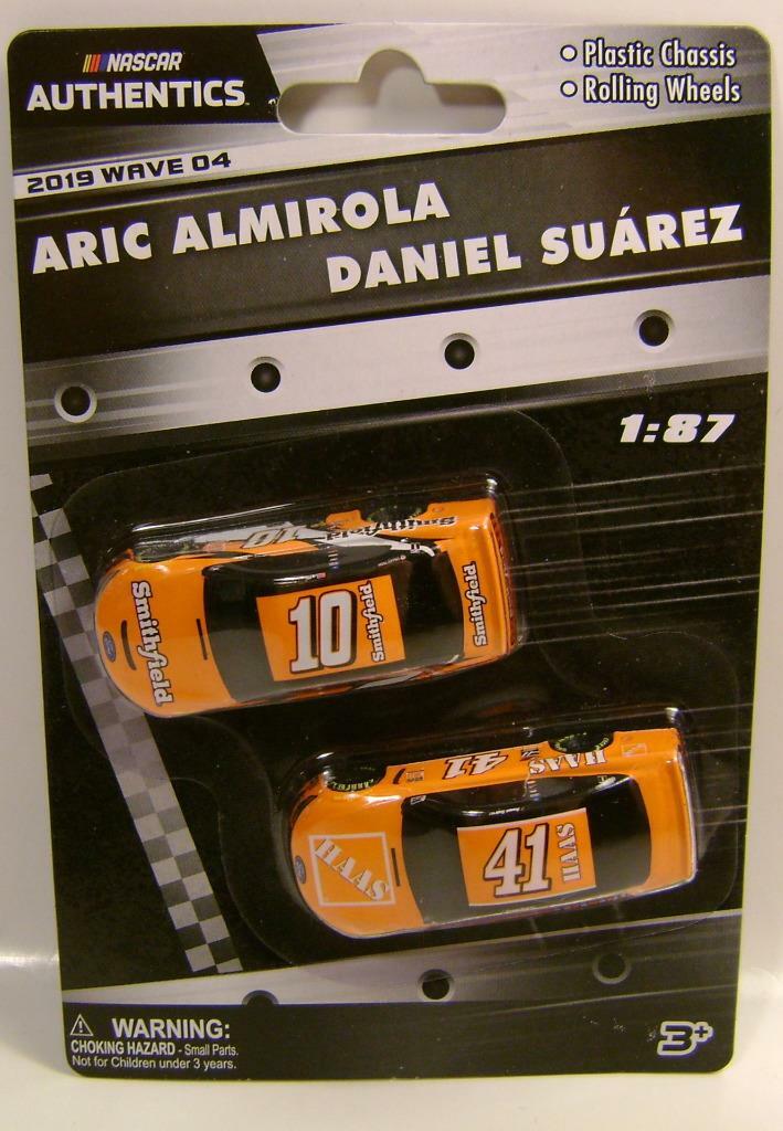 ARIC ALMIROLA DANIEL SUAREZ FORD MUSTANG NASCAR AUTHENTICS 1:87 WAVE 4 ...